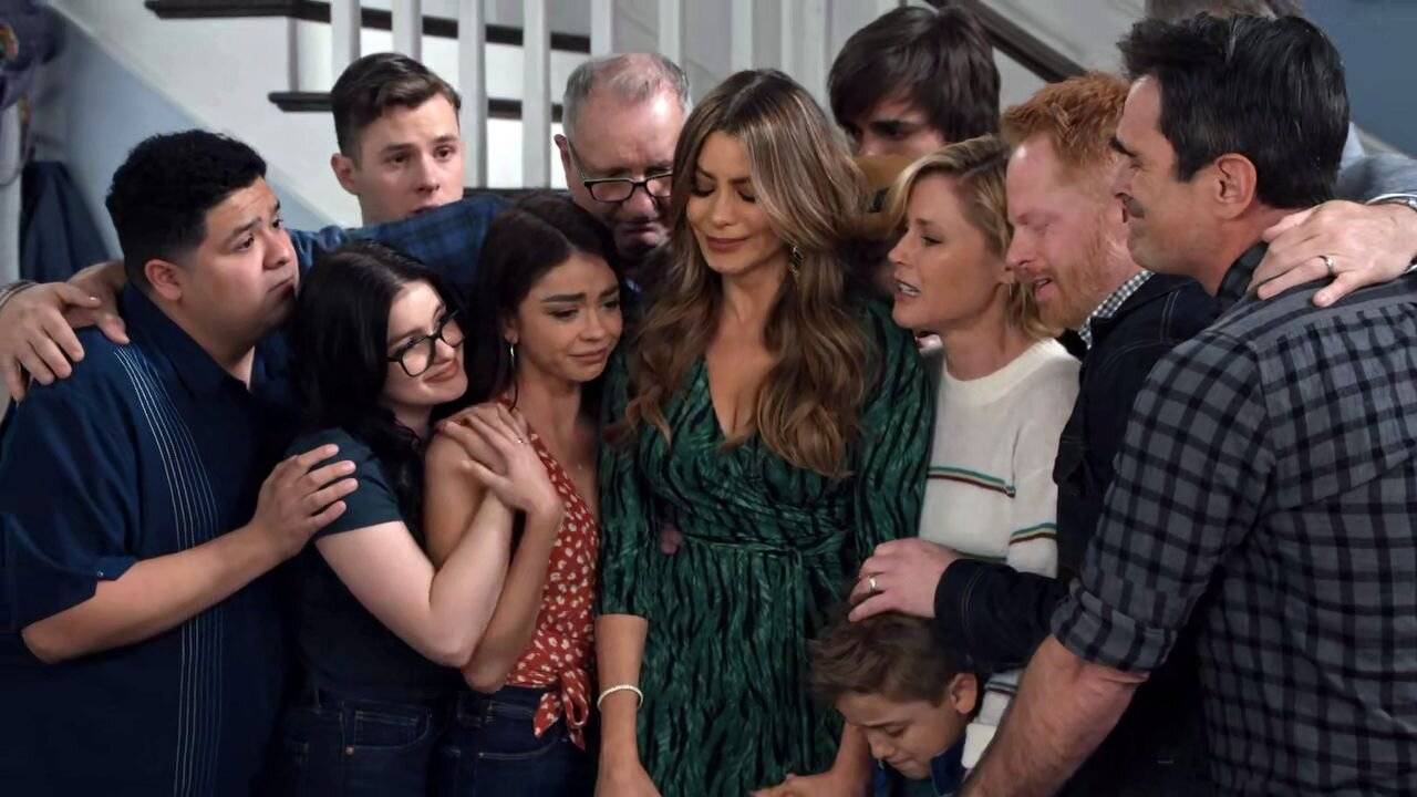 Американская семейка - 9 сезон / Modern Family