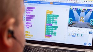 Программирование в Scratch с 6 лет, от 0 до создания игры