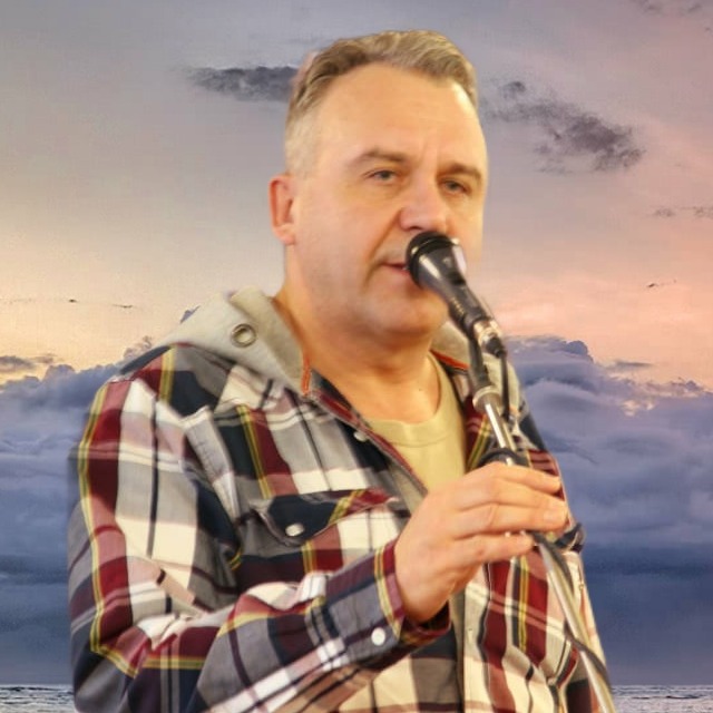 Александр Новин