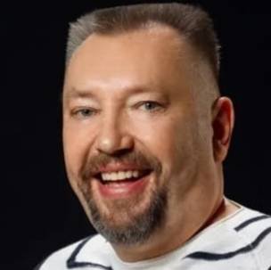 Александр Дворников .