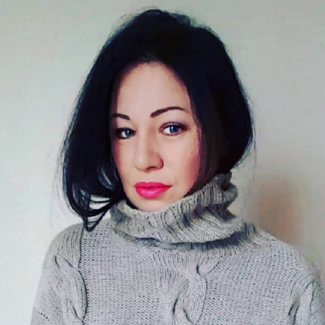 Елена Яковлева вяжет Аватар автора