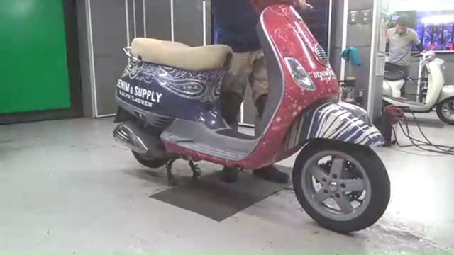 Скутер Vespa