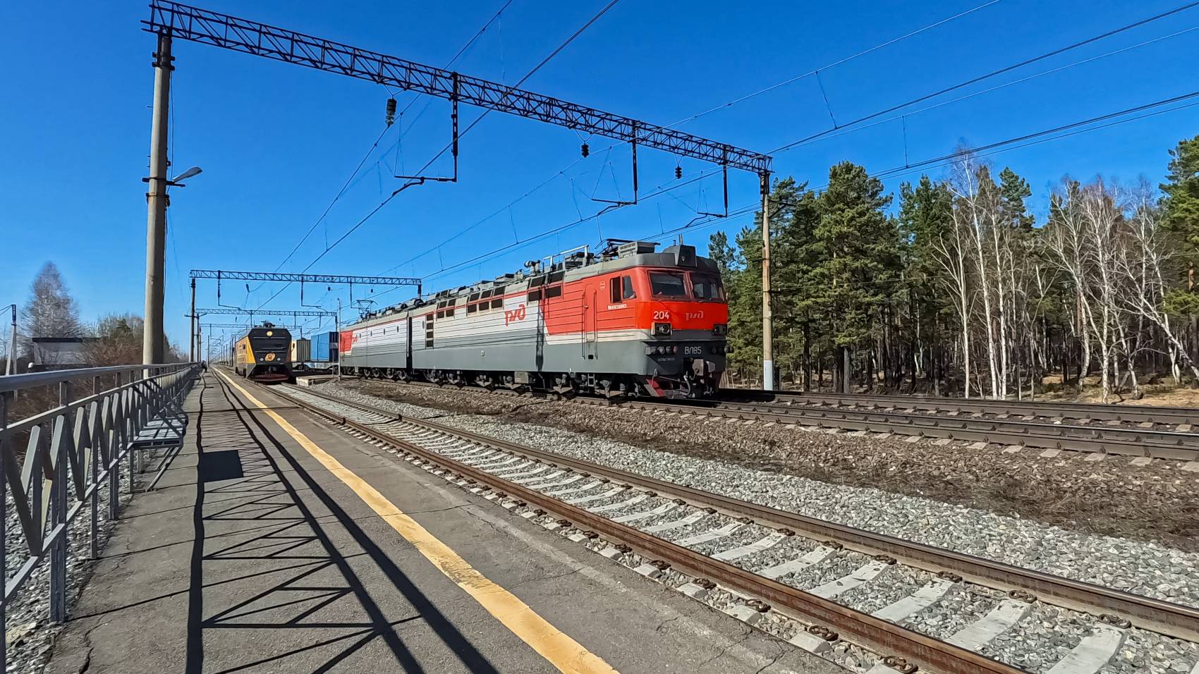 ВЛ85-204