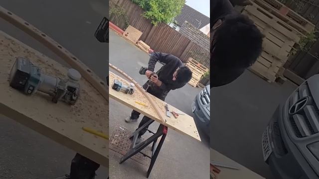 А вот тут парни бывалые работают.