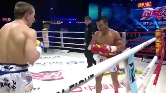 КРАПОВЫЙ БЕРЕТ жестко вырубил легендарного ЧЕМПИОНА! 140 побед на ринге против силы спецназа!