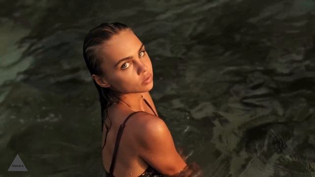 Best Bikinis Modeling