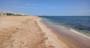 Золотой пляж в Феодосии и село Береговое