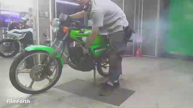 Мотоцикл дорожный Kawasaki