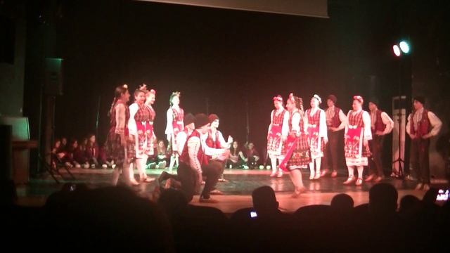 Болгарские народные танцы.