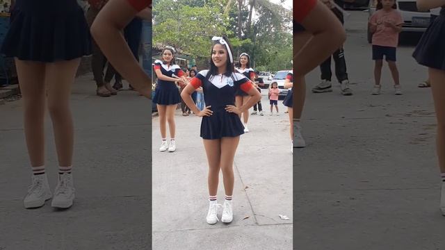 Игра Девушка Нубика Танцует в МАЙНКРАФТ!