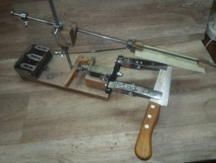 Универсальный заточной станок для заточки ножей ножниц стамесок и топоров