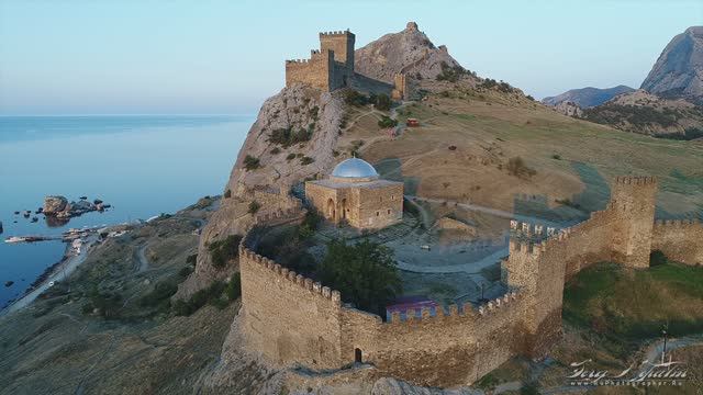 Вторая Половинка изменяет супругу на курорте в Крыму. порно видео онлайн