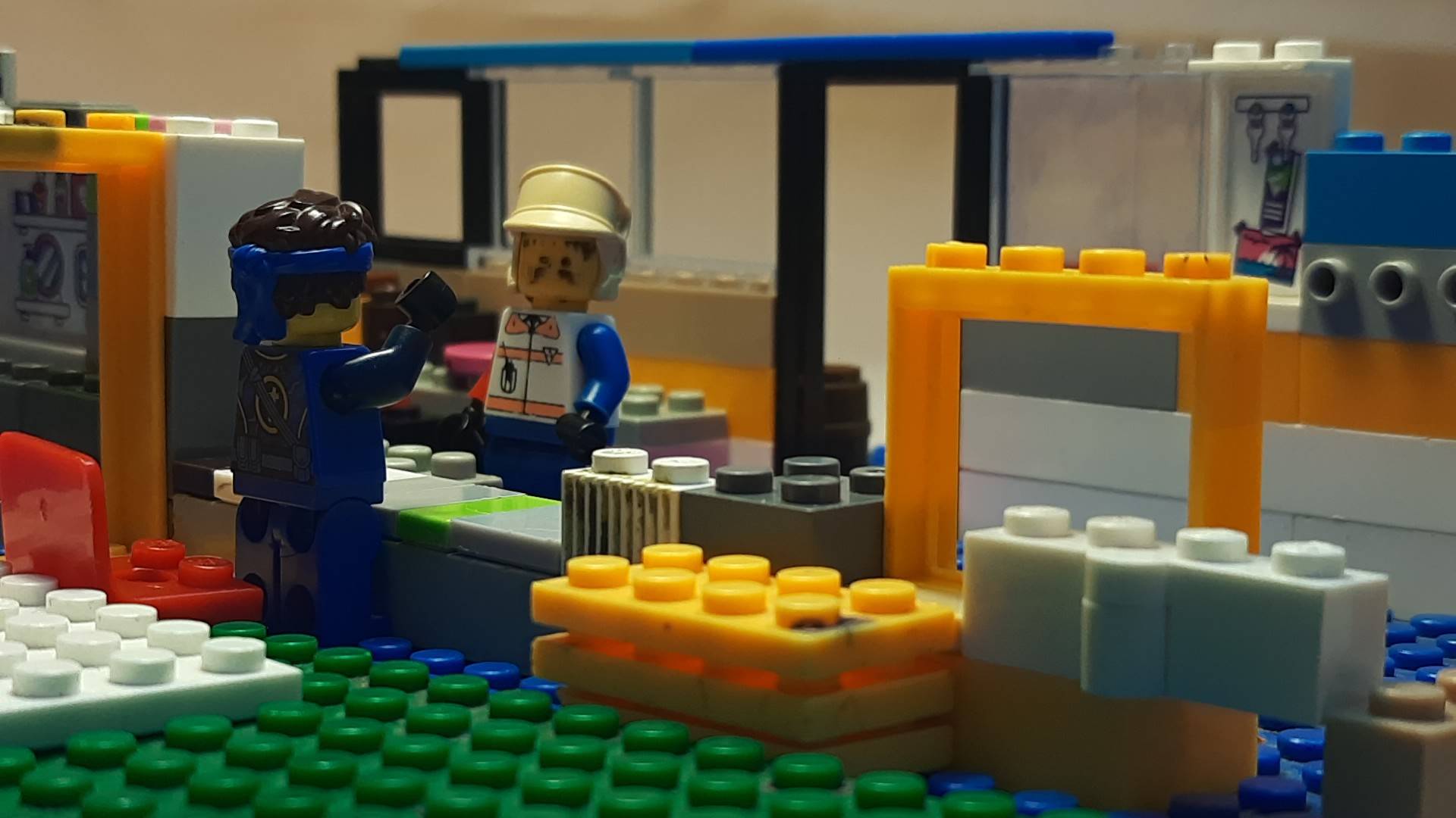 Помогите! Не могу забраться на полицейский участок! :: The LEGO® Movie - Videogame 일반 토론