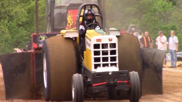 Truck &amp; Tractor Pulling