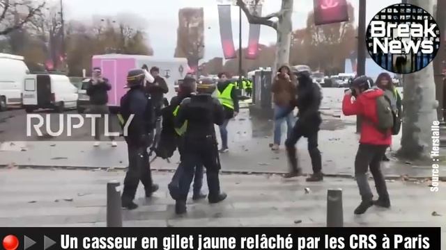 Un Casseur En Gilet Jaune Mystérieusement Relâché Par Les Crs à Paris