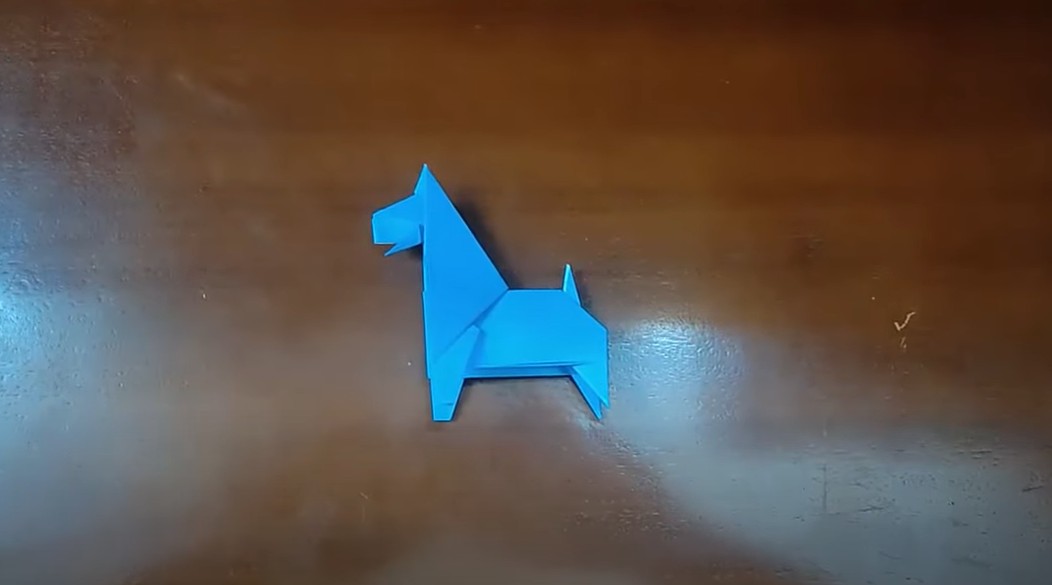 Простая лошадь оригами — схема сборки из бумаги