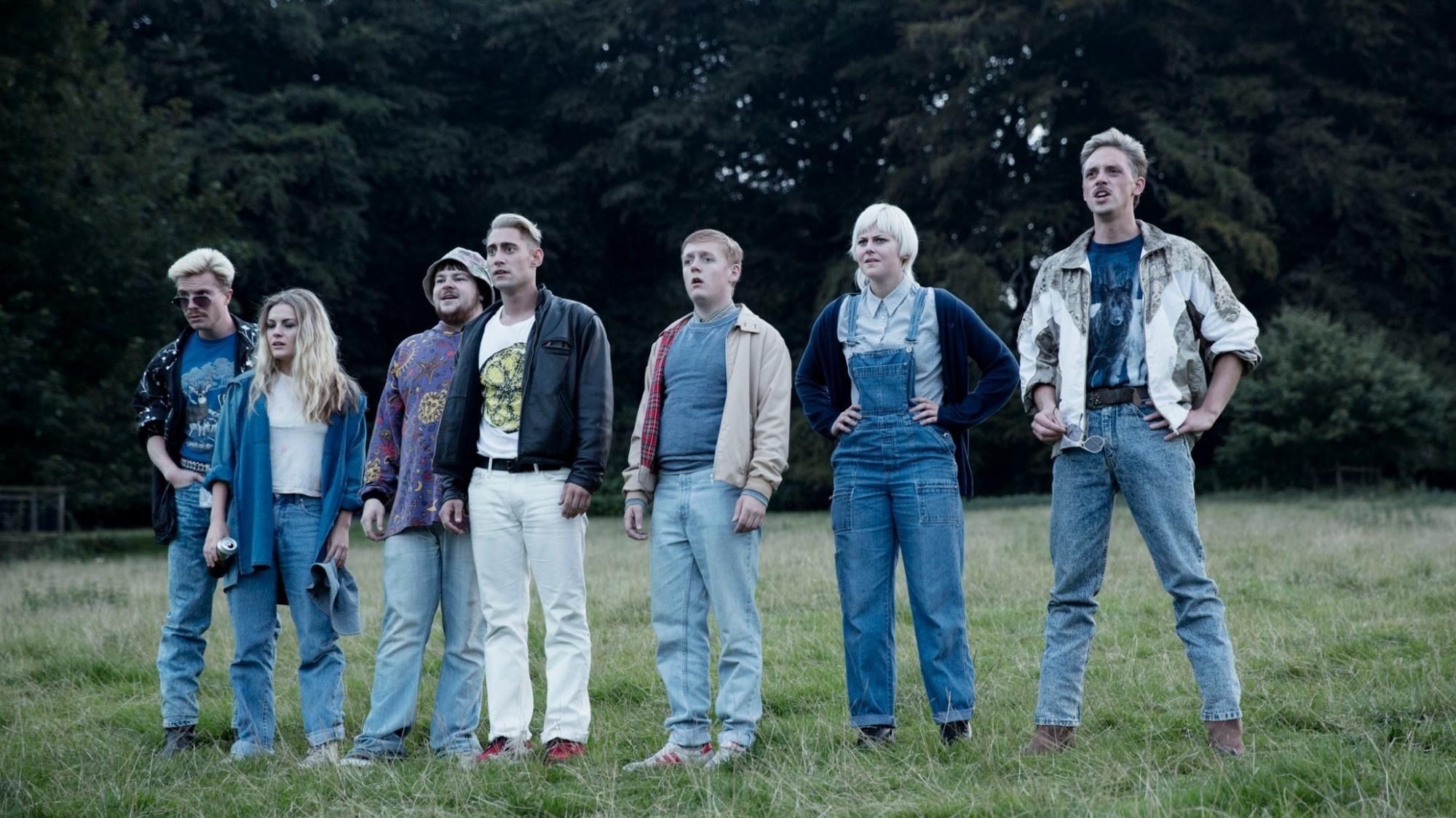 This is england. Англия 1988 сериал. Сериал это Англия 86. Это – Англия фильм 2006. Это – Англия. Год 1990 сериал.