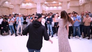 лезгинка девушка на свадьбе танцует лезгинку